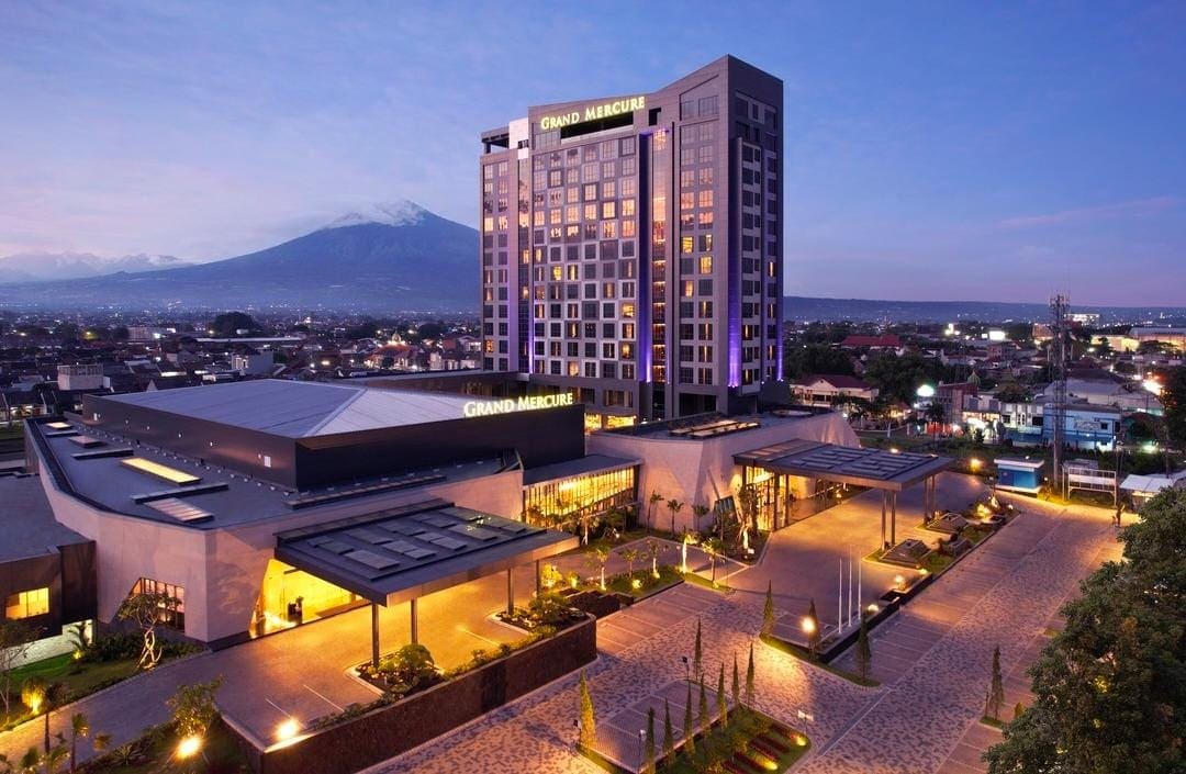 5 Hotel di Malang Favorit Para Turis, Fasilitas Lengkap dengan Harga ...