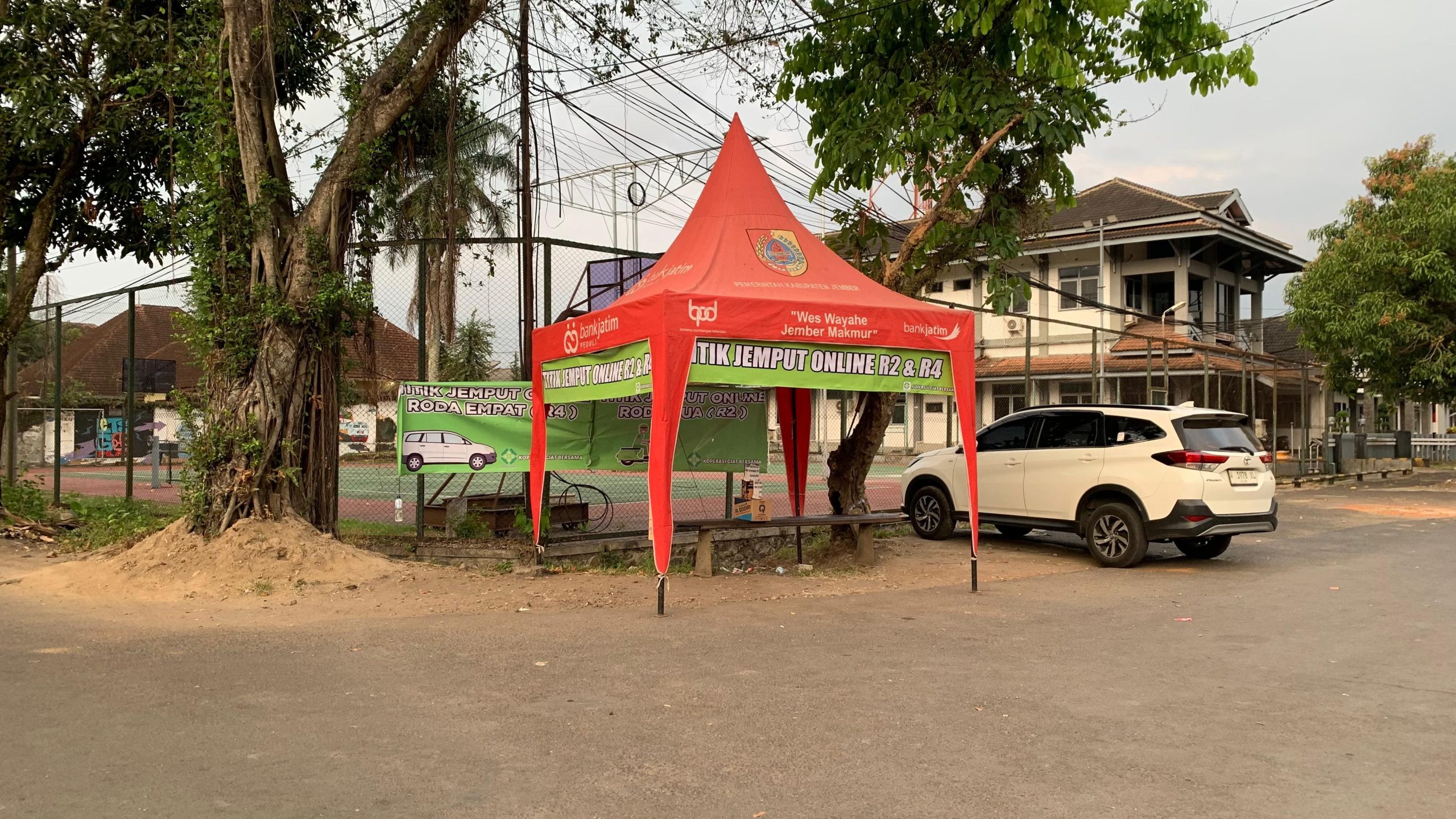 Makin Mudah! Para Penumpang Ojol Kini Bisa Antar Jemput di Stasiun ...