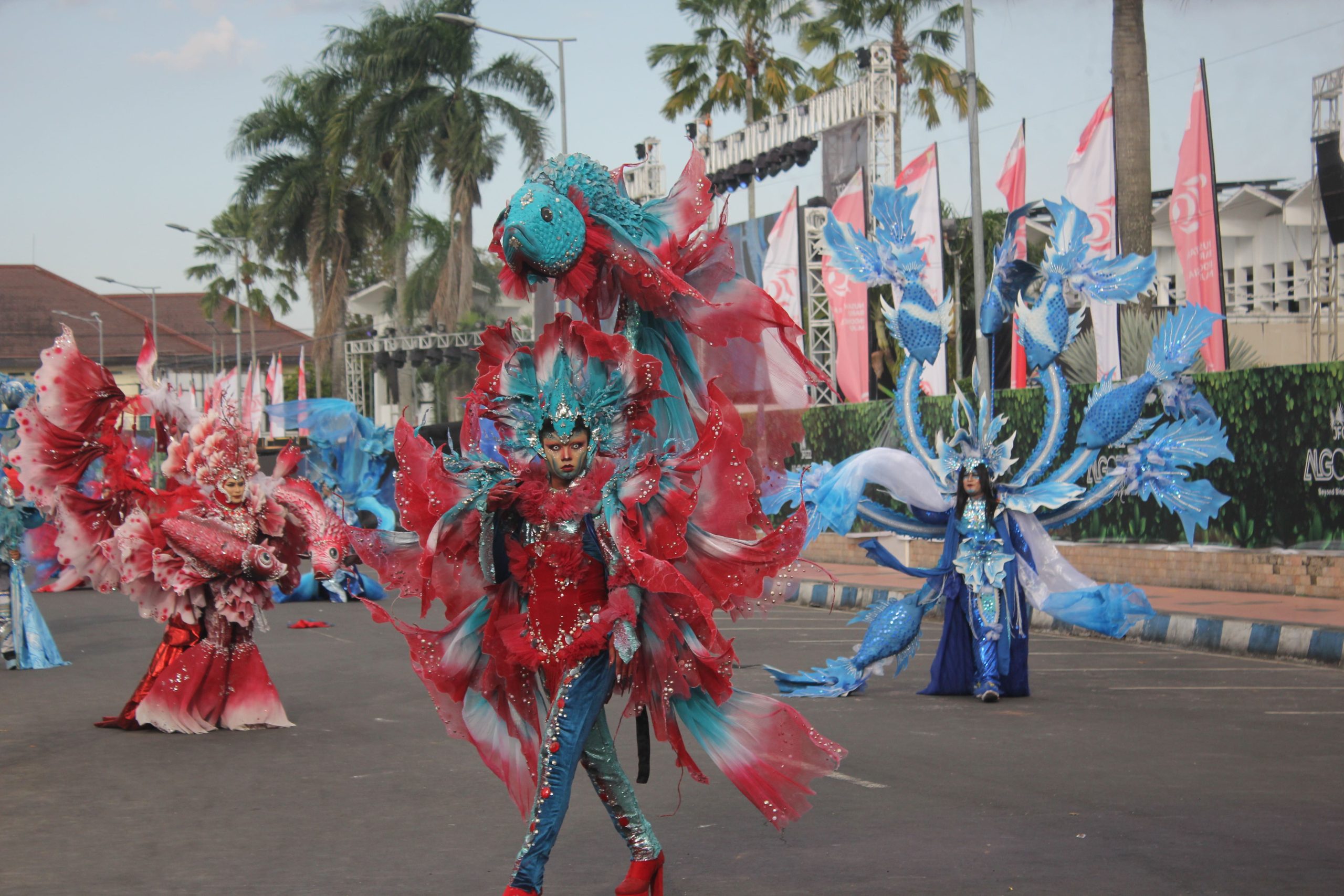 Potret Sepuluh Defile Menakjubkan dan Spektakuler di Grand Jember ...