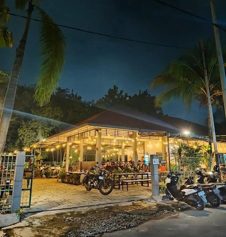 Weekend Seru di Cafe Navas Jember: Rasakan Sensasi Tempat Nongkrong ...