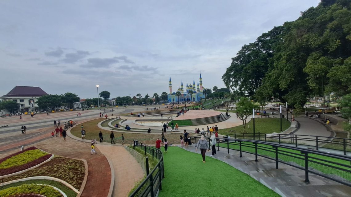 Wisata Gratis! Wajah dan Pesona Baru Alun-Alun Tuban Jadi Daya Tarik ...