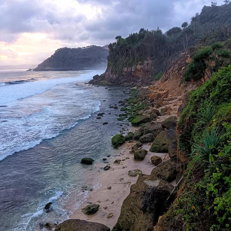 Pantai Searah JLS Tulungagung, Jangan Sampai Terlewat!